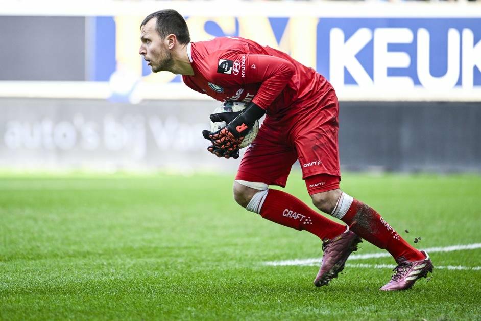 Handbreuk voor Davy Roef | KAA Gent Website